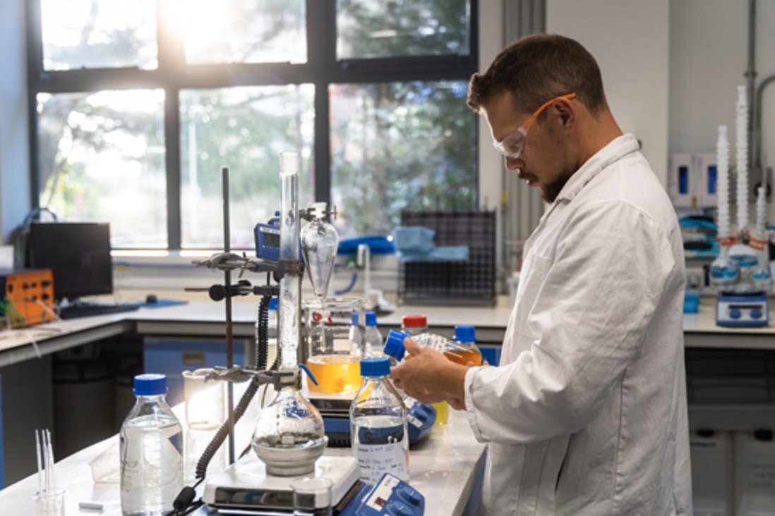 Diving deep for a sustainable alternative to eradicate single-use plastics